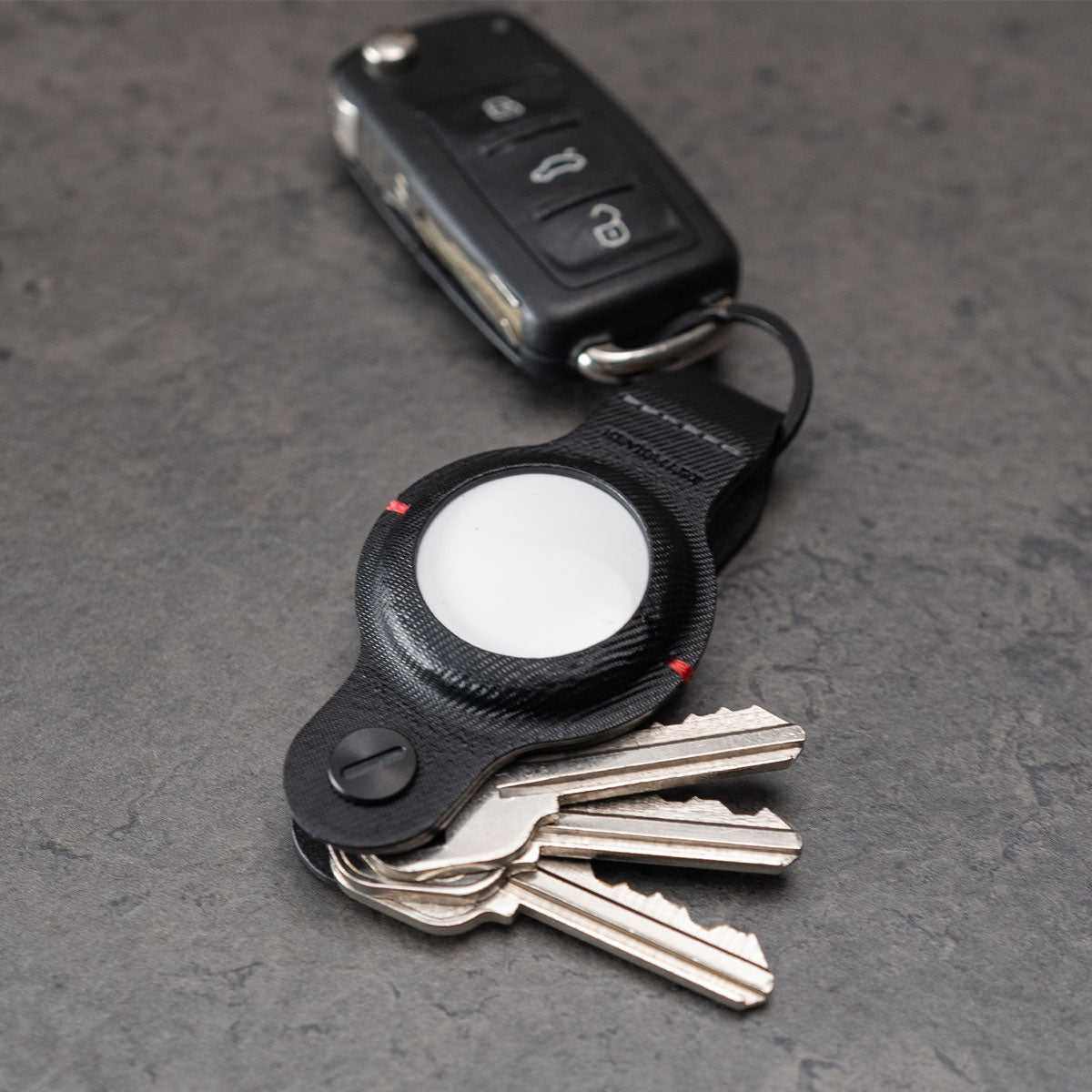KeySmart Air - Leather bluetooth organizer for 5 keys for Apple AirTag ...
